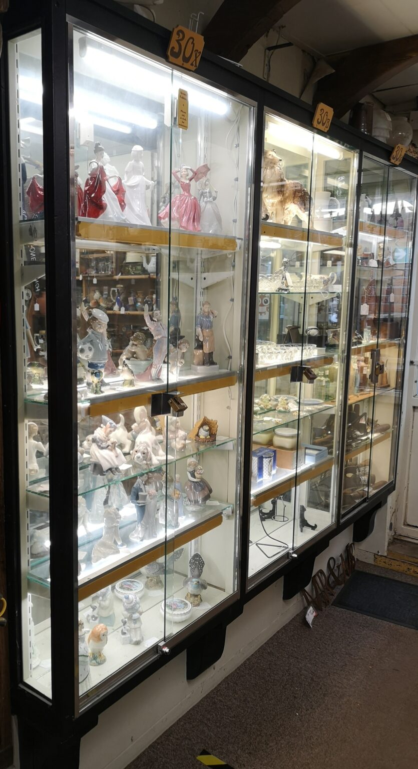 HUNGERFORD ARCADE – ALL READY FOR 12TH APRIL 2021 – Hungerford Arcade