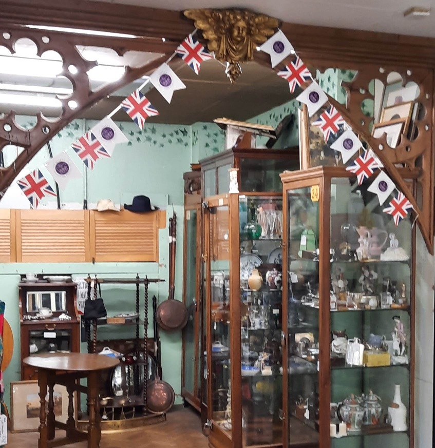 HUNGERFORD ARCADE - PLATINUM JUBILEE CELEBRATIONS - Hungerford Arcade